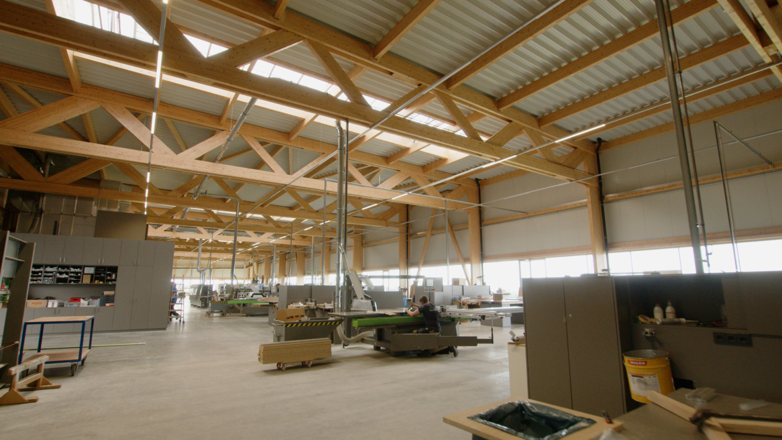 Structures en bois pour la construction de halls. LIGNA systems