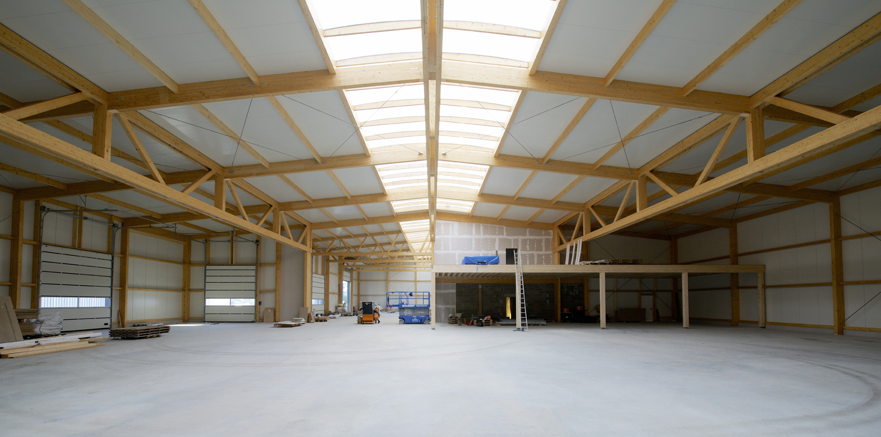 Wooden halls in modular construction by LIGNA systems