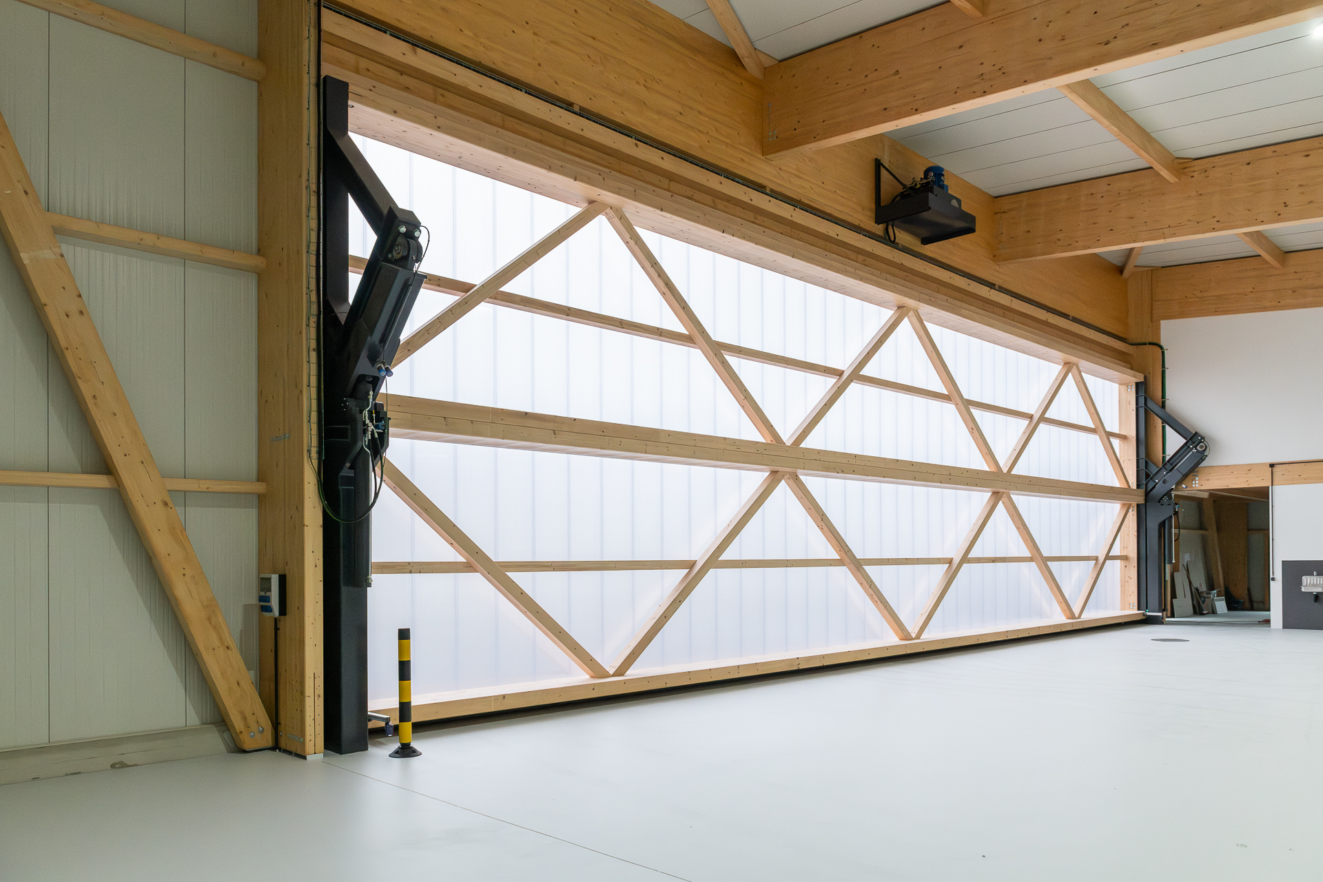 Lifting Doors by Ligna systems: Perfect for Your Hangar