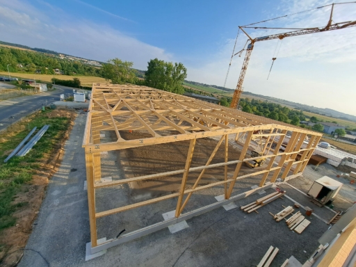 Contractors / Hall Builders